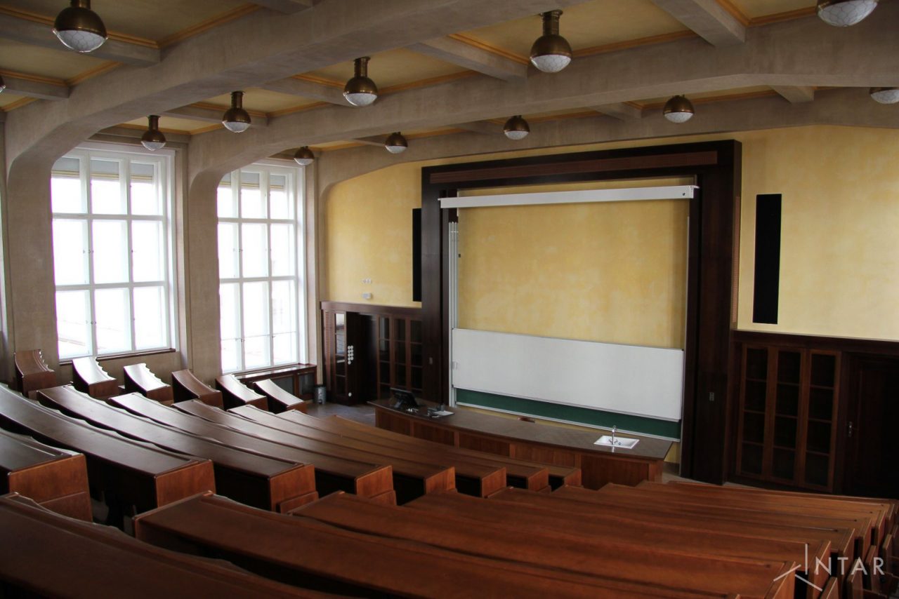 Posluchárna VŠCHT v Praze | intar.cz